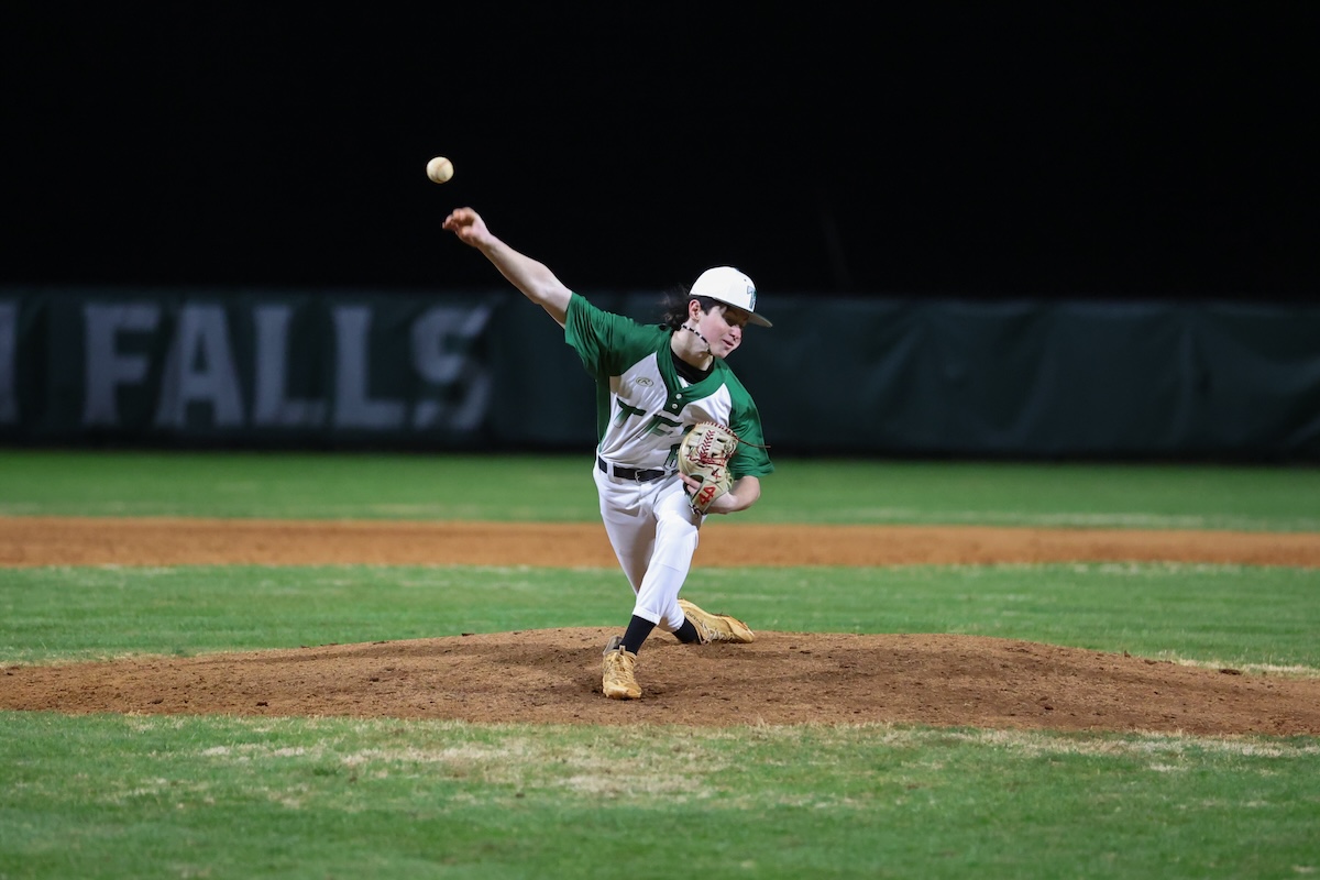 Indians win sixth straight behind trio of 5-run innings - Now Habersham