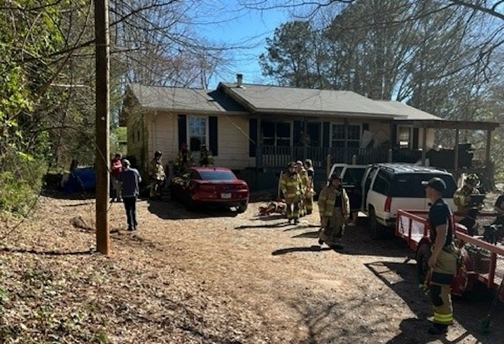 One person injured in house fire in Oakwood, pets rescued - Now Habersham