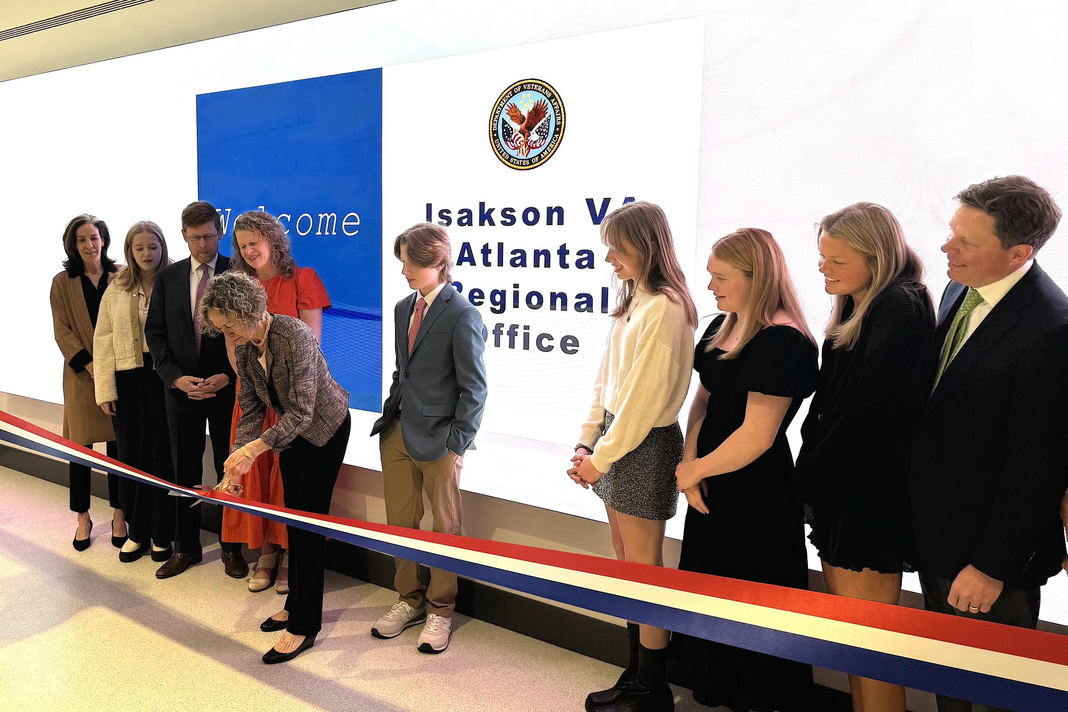 Atlanta Veteran’s Affairs office renamed for late U.S. Sen. Johnny ...