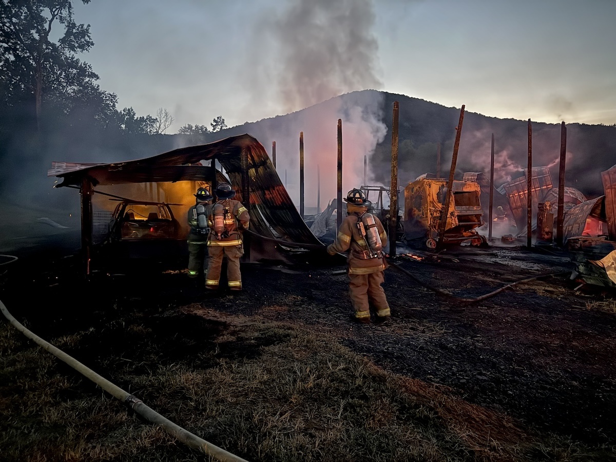 Fire destroys pole barn in White County - Now Habersham