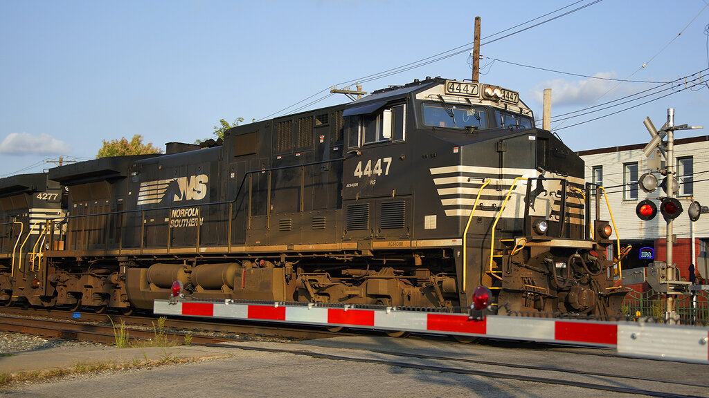 Union Pacific and Norfolk seek 1st transcontinental railroad through a ...