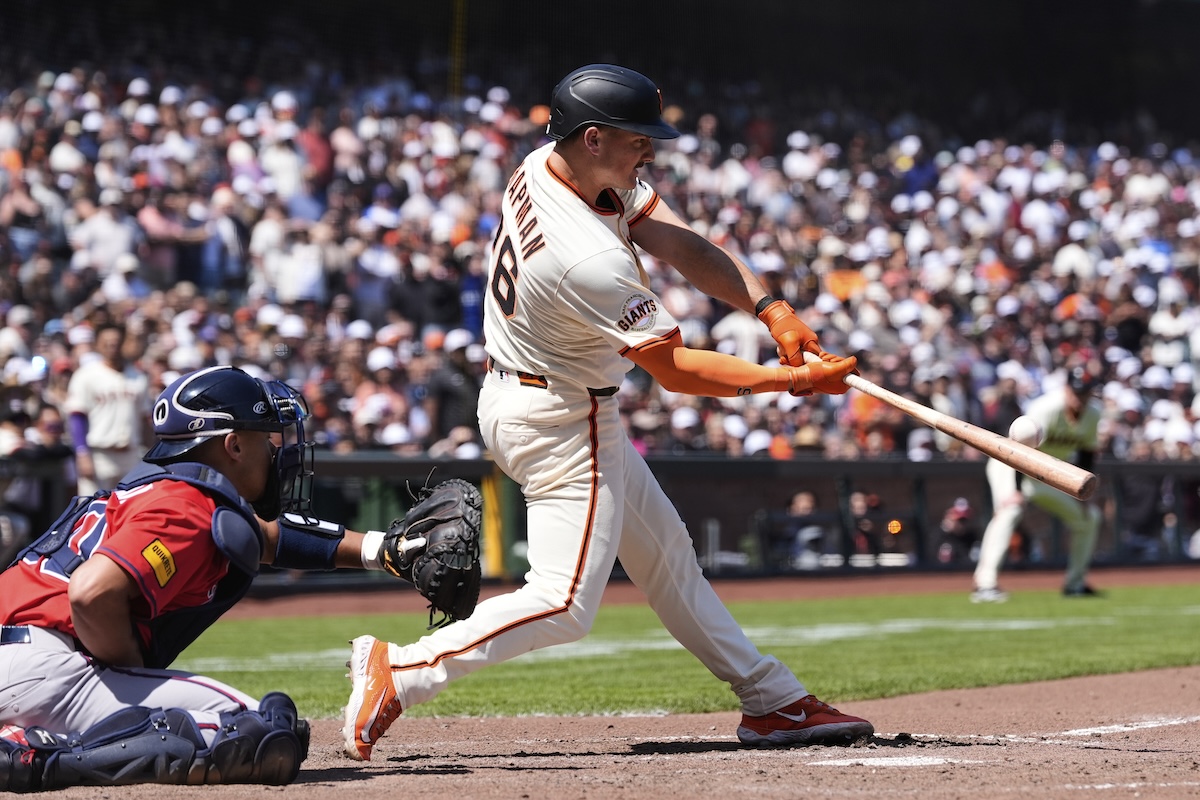 Matt Chapman hits 2-run HR in 9th to give Giants 3-2 win over Braves ...