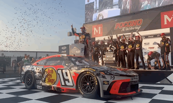 Chase Briscoe holds off Joe Gibbs Racing teammate Denny Hamlin to win ...