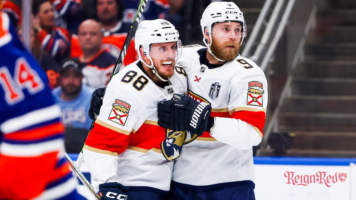 Panthers move to the verge of 2nd straight Stanley Cup title by beating ...