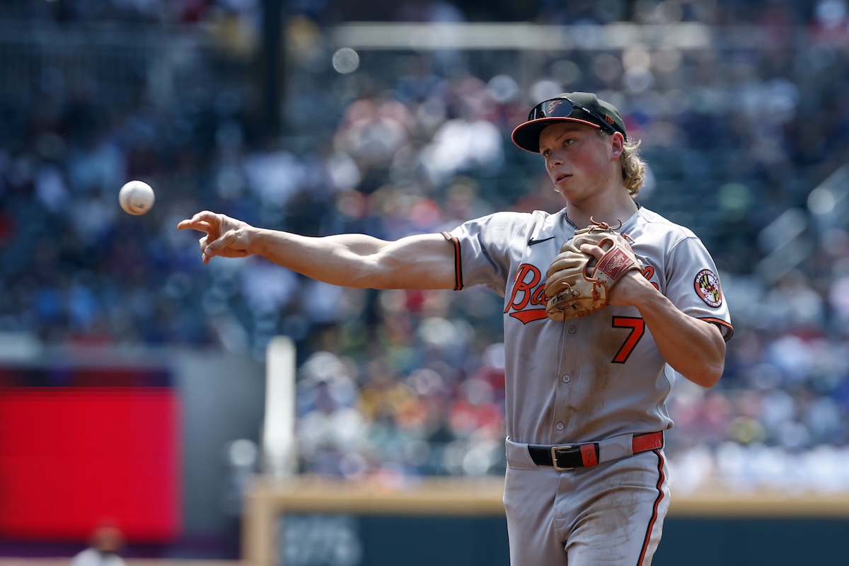 Holliday's 2-run homer helps Rogers finally beat Braves as Orioles complete sweep with 2-1 win ...