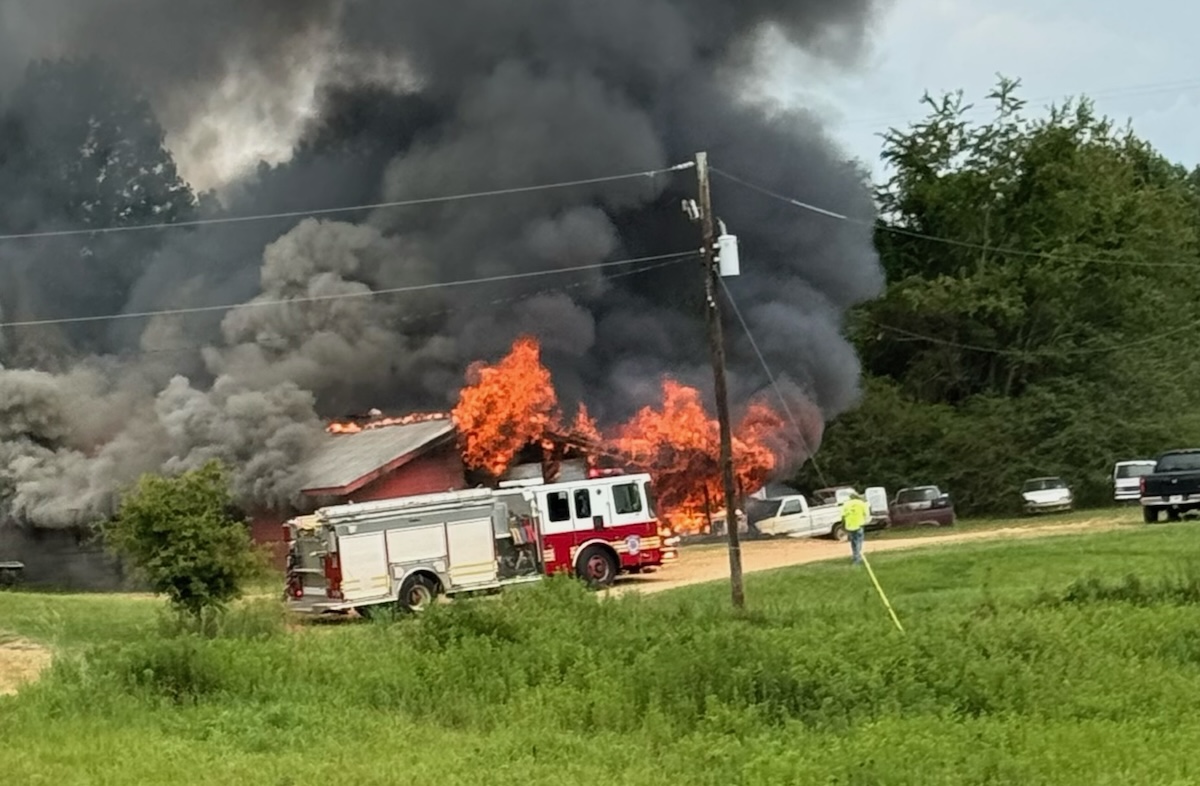 Fire destroys commercial building in Banks County; two firefighters ...
