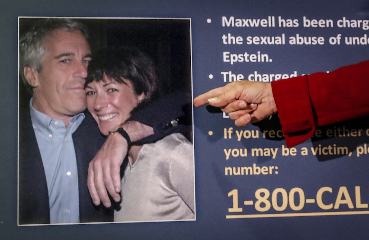 Jeffrey Epstein's former girlfriend, Ghislaine Maxwell, is transferred to a prison camp in Texas ...