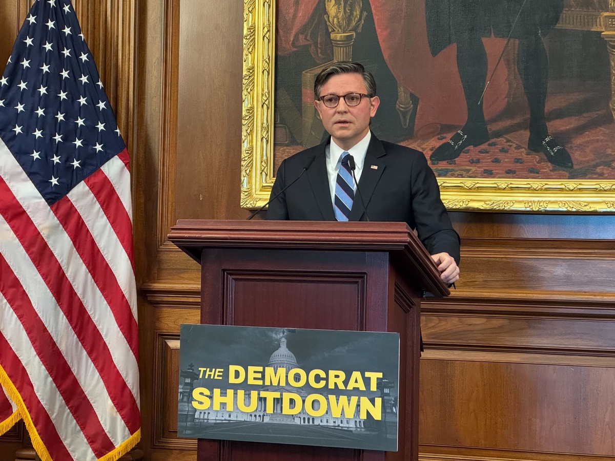 Trump floats plan to deny back pay to furloughed federal workers after ...